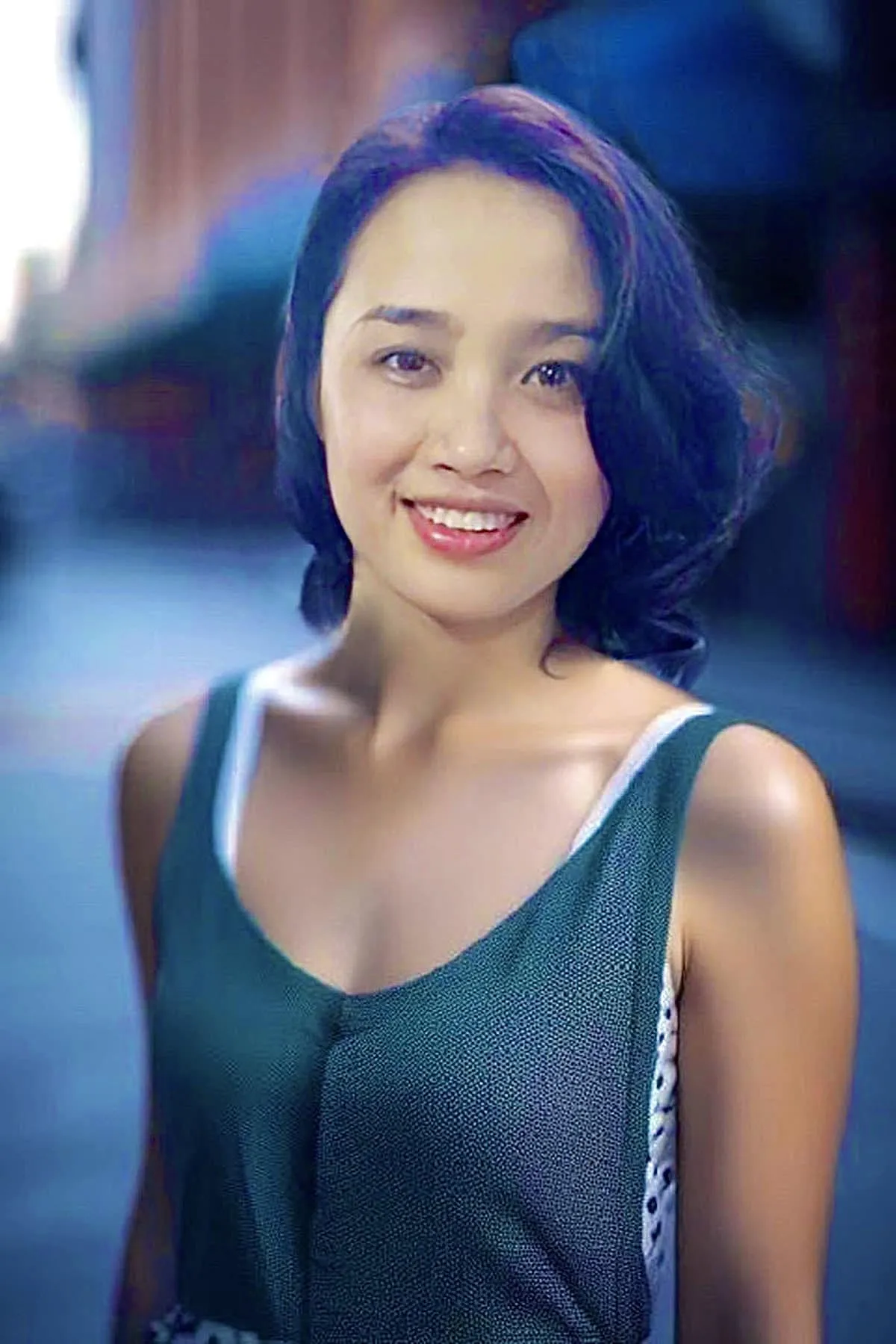 Bài thơ: Mỏng manh (Huy Quang)